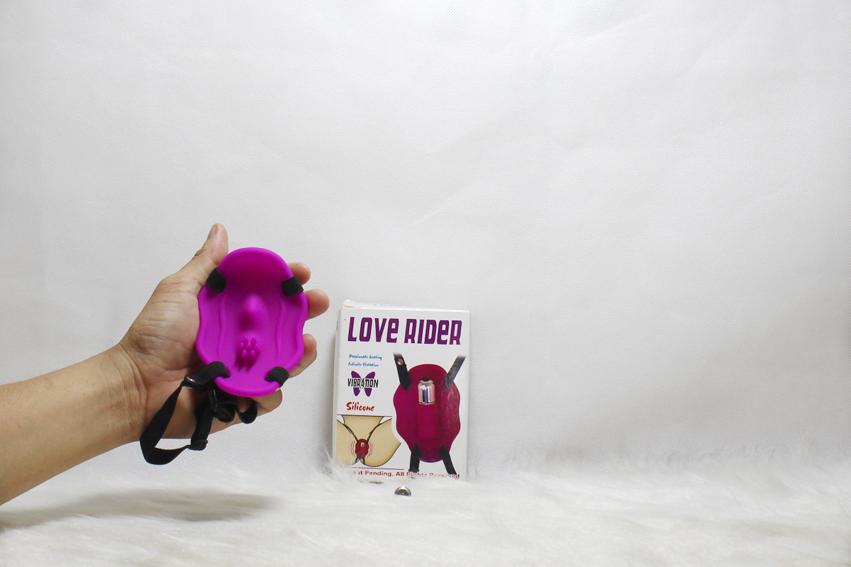 Quần chíp rung có dây đeo kích thích điểm G Love Rider